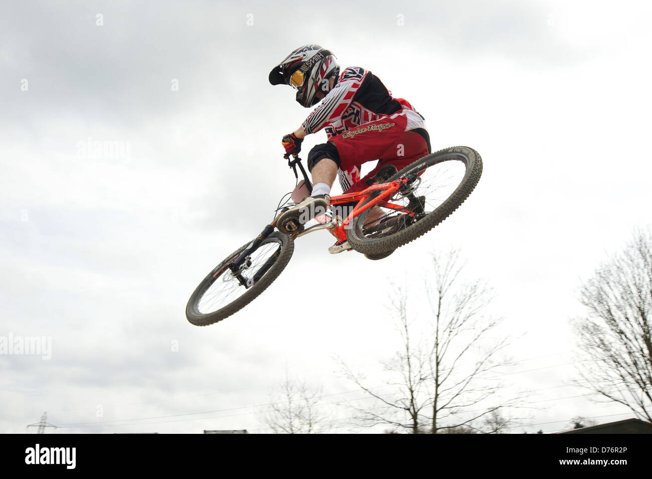 Stunt Biker rider BMX Park Stock Photo - Alamy