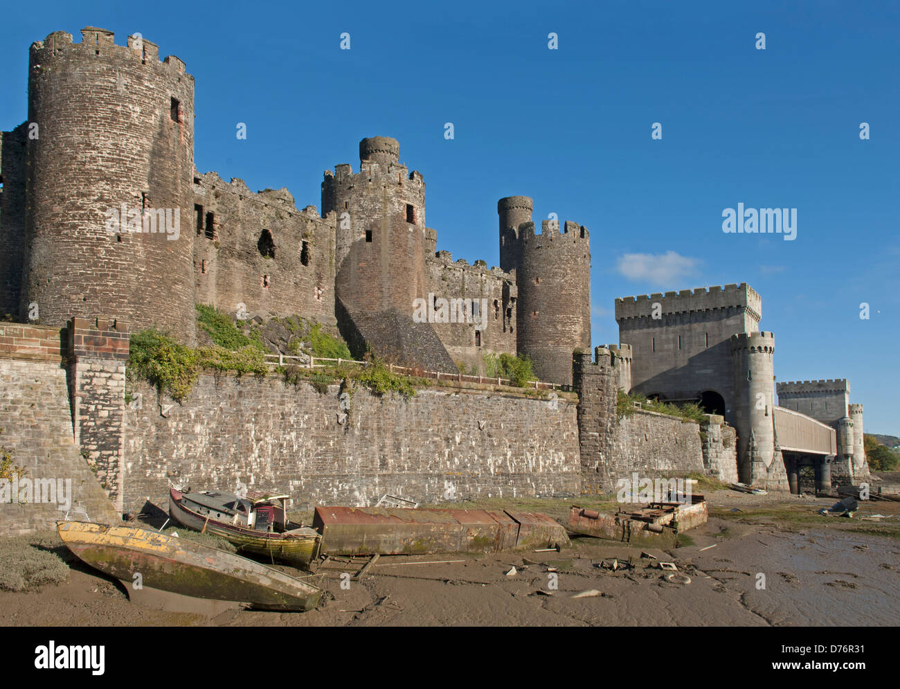 Conwy across estuary hi-res stock photography and images - Alamy