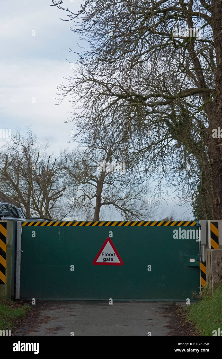 Flood gates hi-res stock photography and images - Alamy
