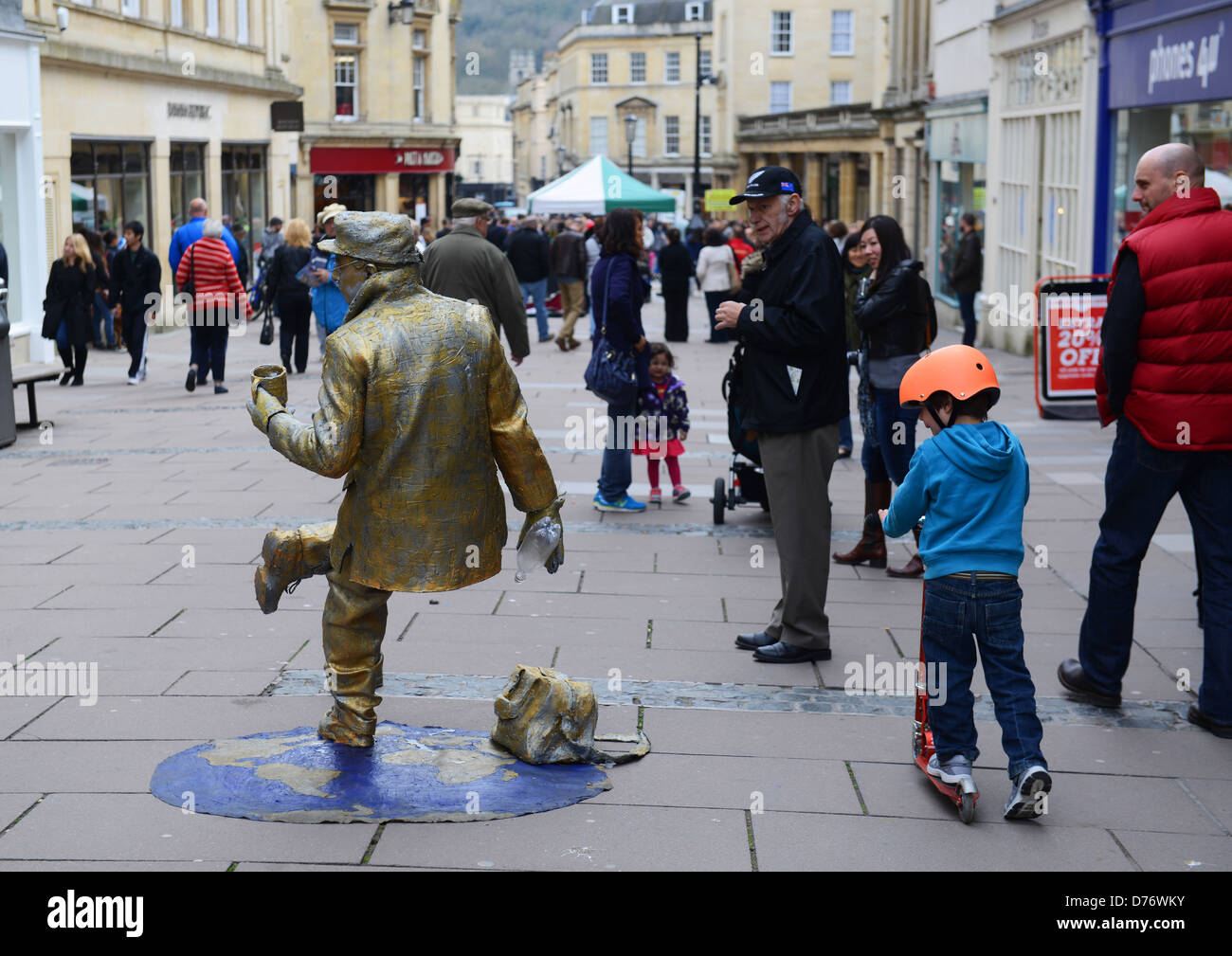 Street mime artist in Bath Uk Stock Photo - Alamy