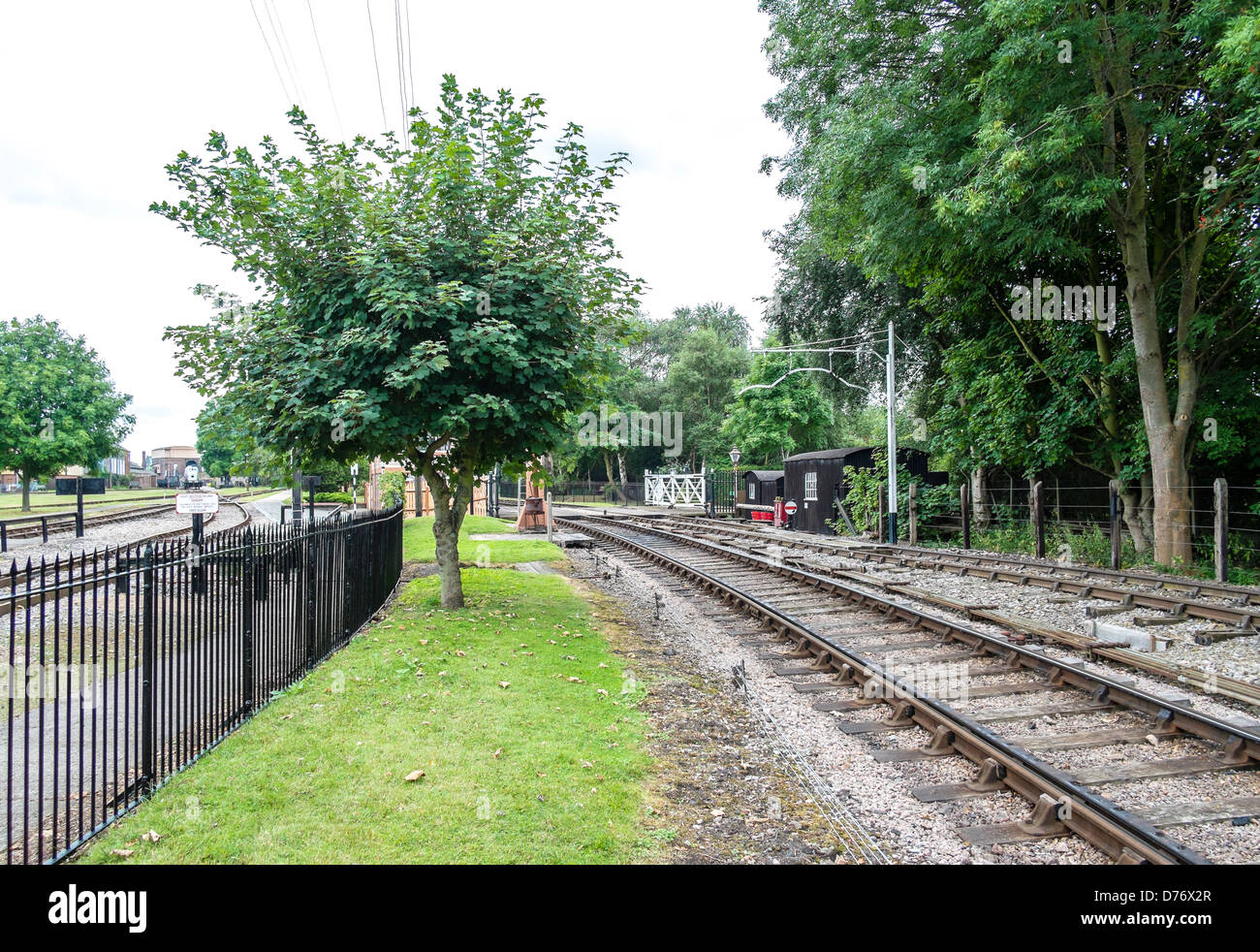 English railroad track hi-res stock photography and images - Alamy