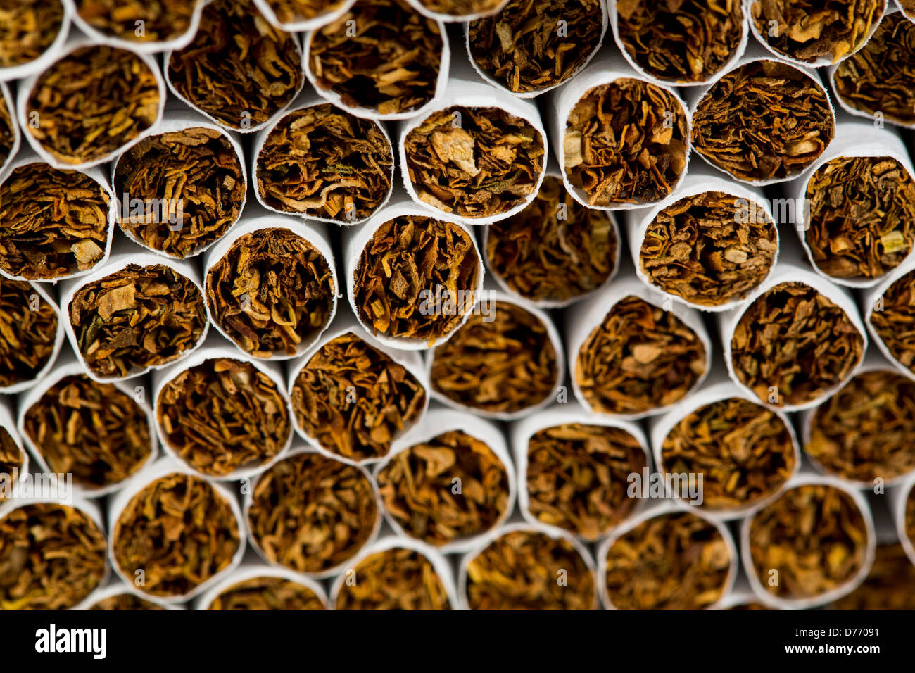 Loose, unpackaged cigarettes Stock Photo - Alamy