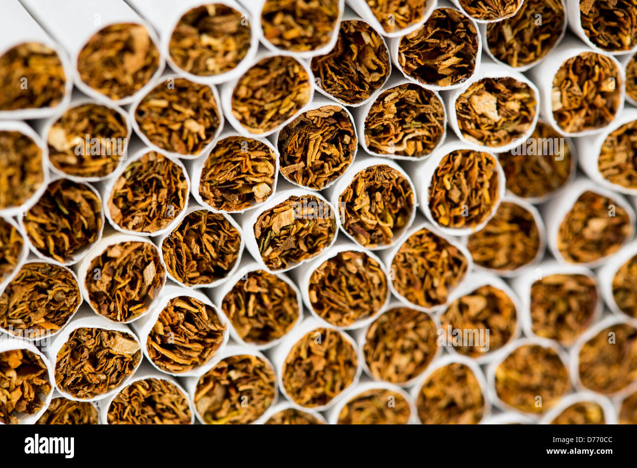 Loose, unpackaged cigarettes Stock Photo - Alamy