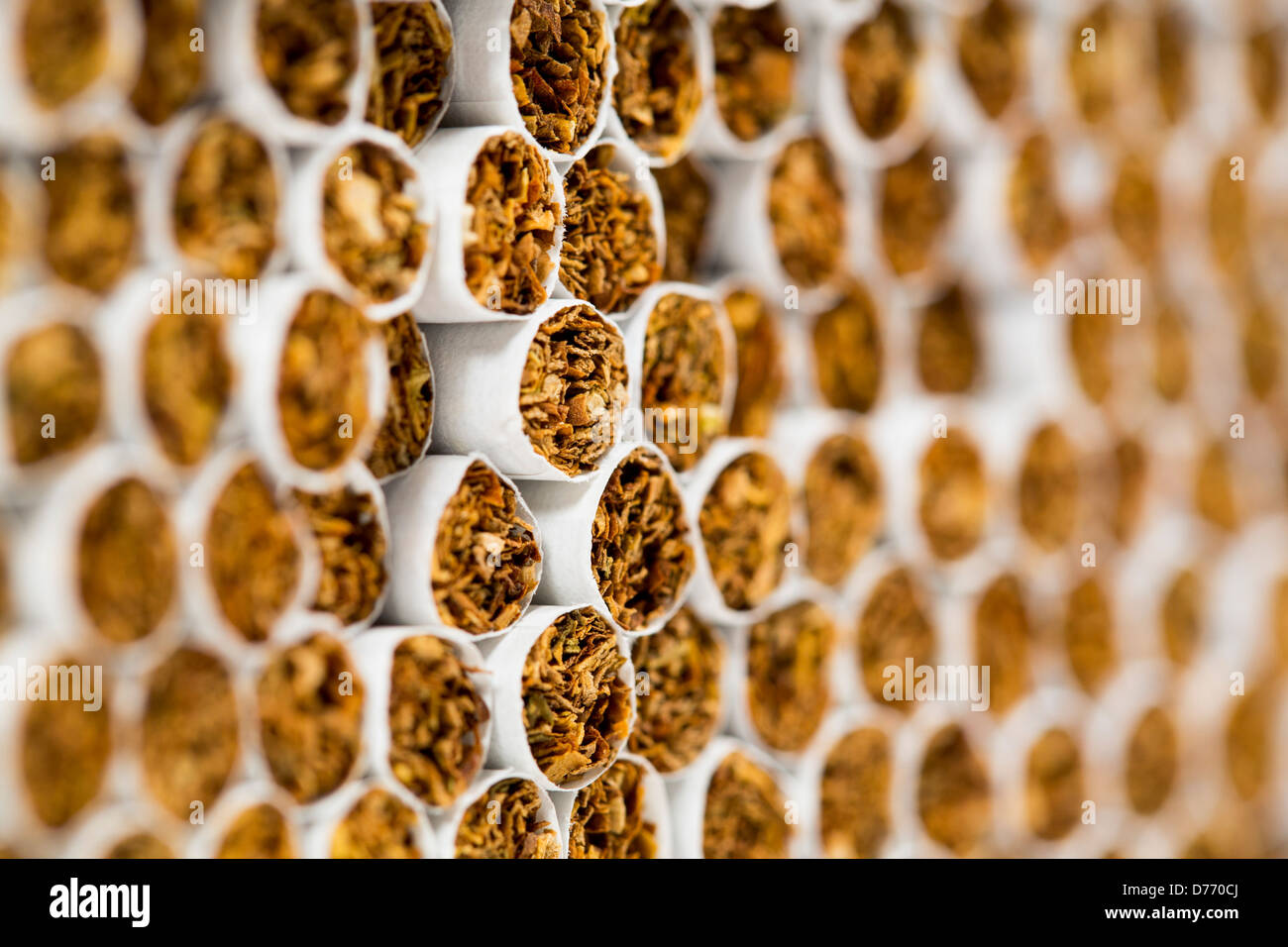 Loose, unpackaged cigarettes Stock Photo - Alamy