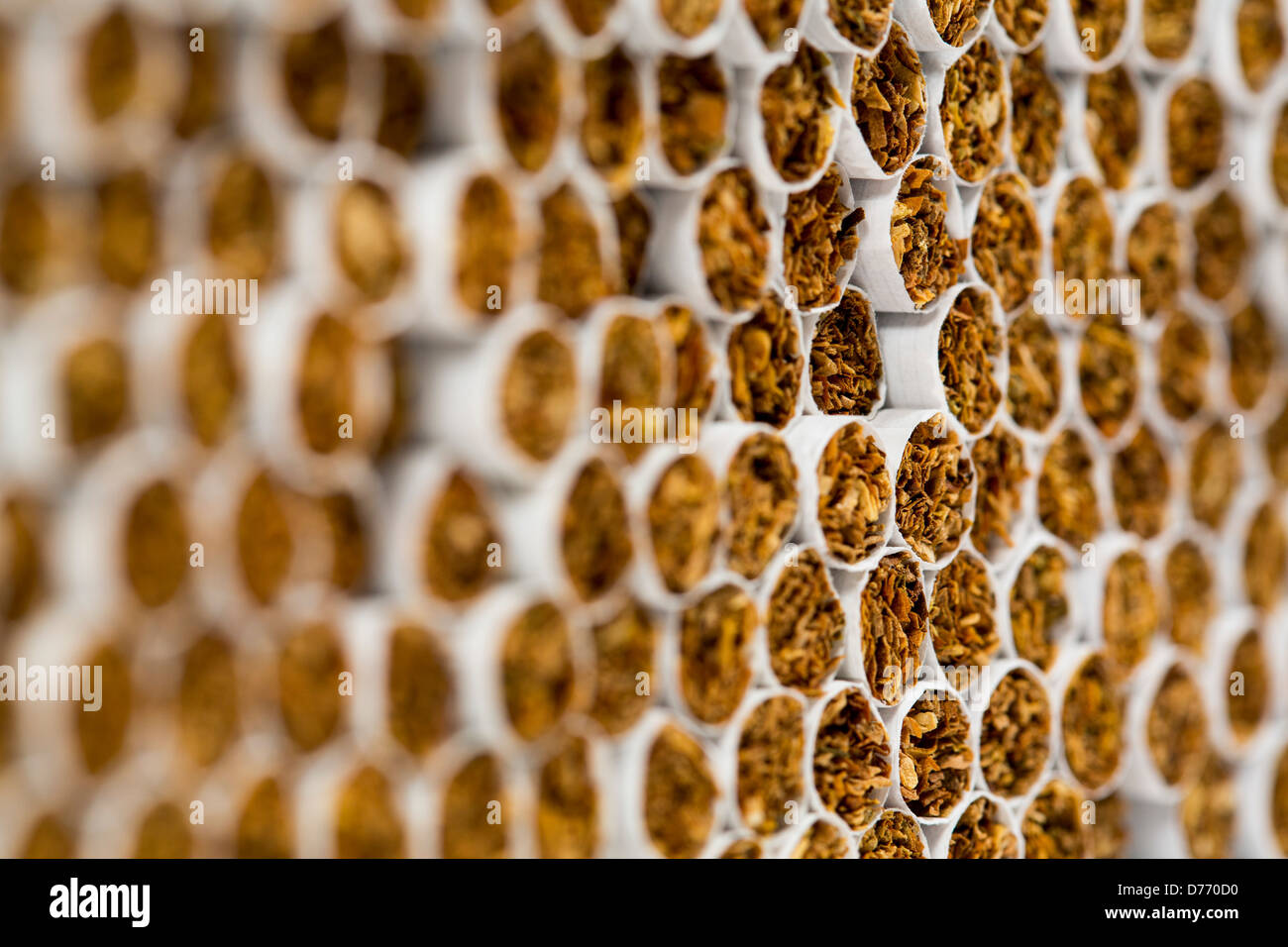 Loose, unpackaged cigarettes Stock Photo - Alamy