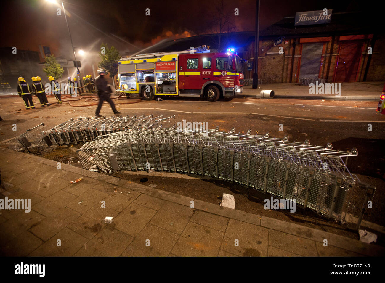 Fire tottenham hi-res stock photography and images - Alamy