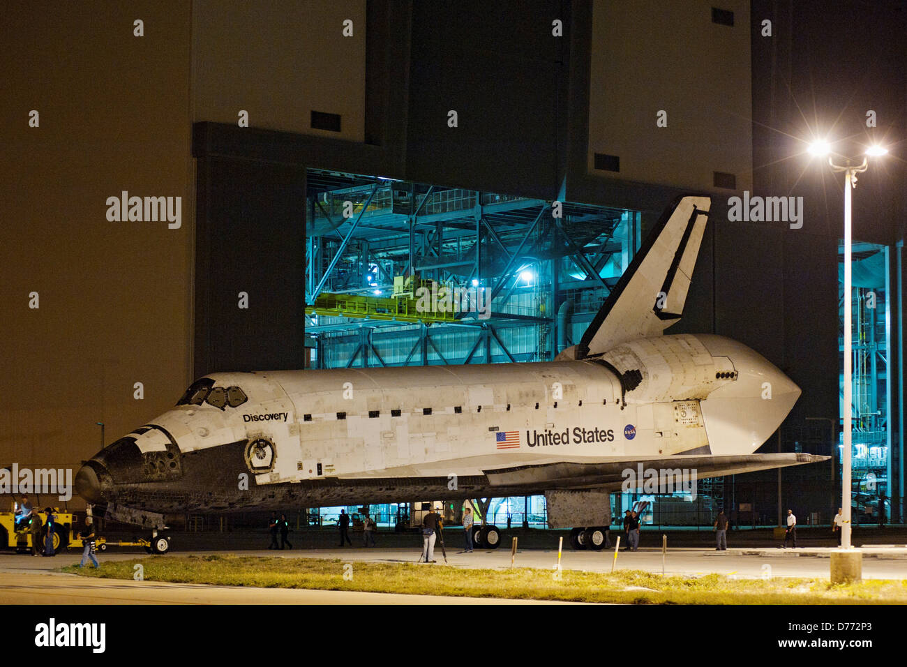 Space Shuttle Discovery Prepares Its Final Flight - To Smithsonian ...