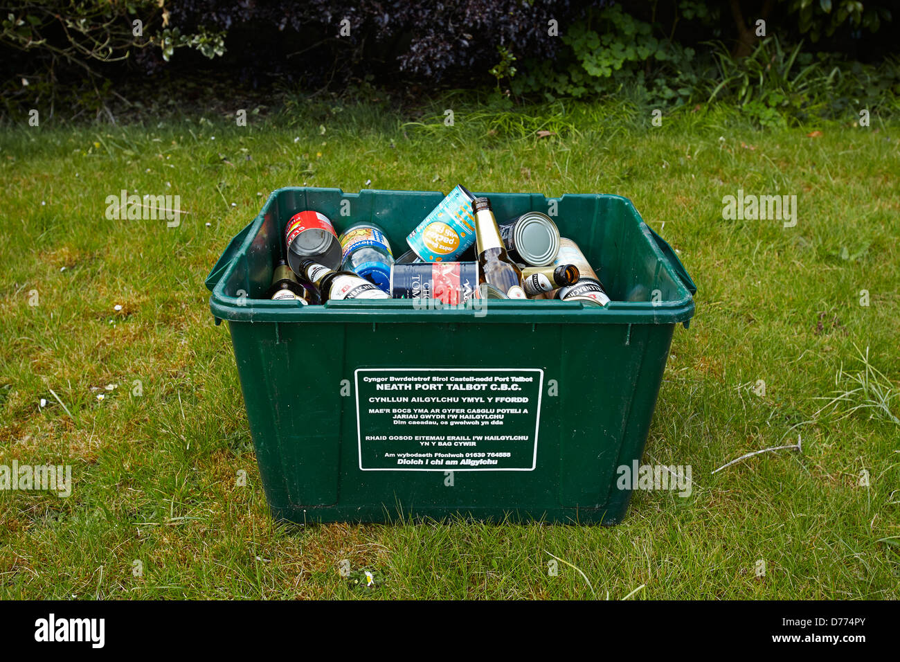Cans and bottles hi-res stock photography and images - Alamy