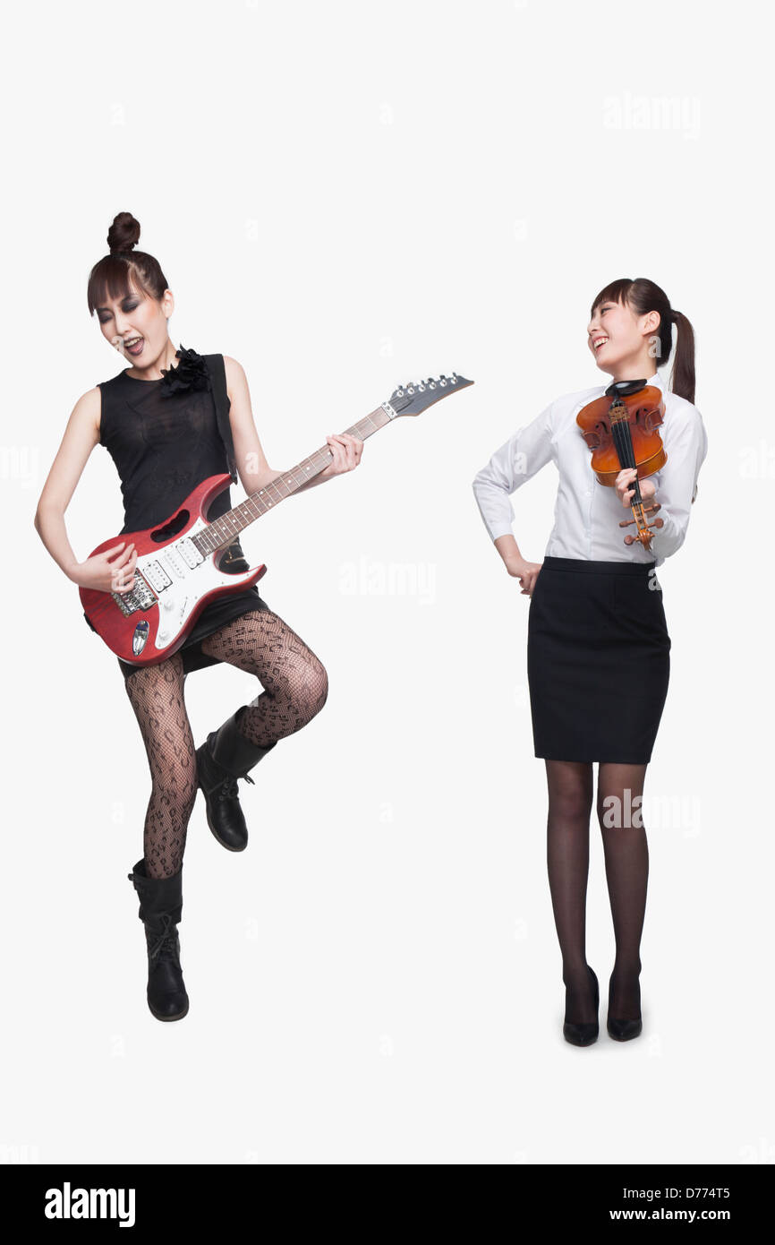 Violin guitar Cut Out Stock Images & Pictures - Alamy