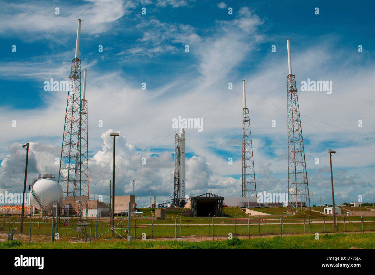 Spacex day launch hi-res stock photography and images - Alamy