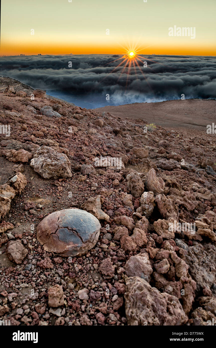 Vertical Sunrise over Rocks and Clouds Stock Photo - Alamy