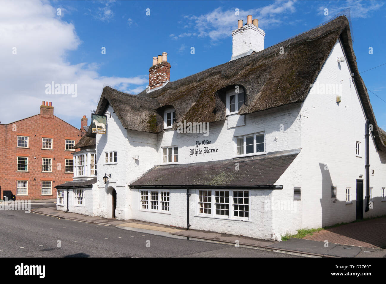 Olde White Horse Pub Spalding High Resolution Stock Photography and ...