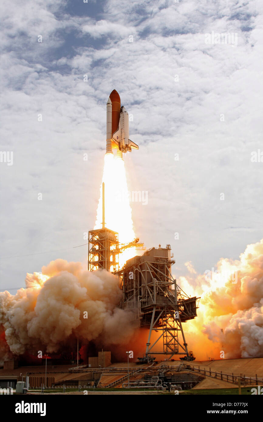 Rocket fuel fire island hi-res stock photography and images - Alamy