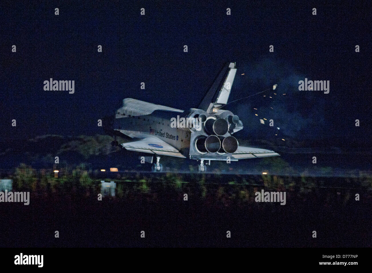 Drag Chute Deployed Stock Photo - Alamy