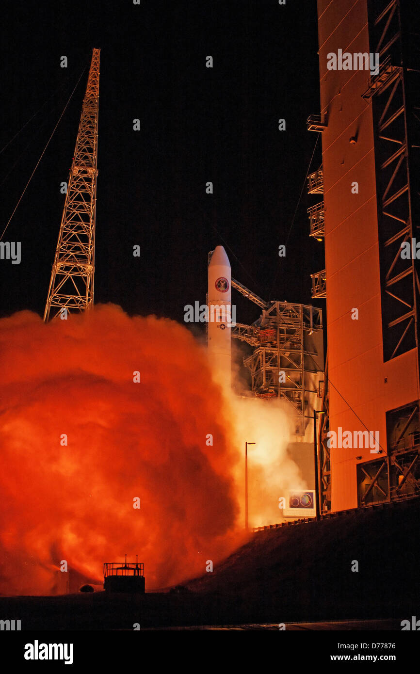 Wideband global satellite hi-res stock photography and images - Alamy