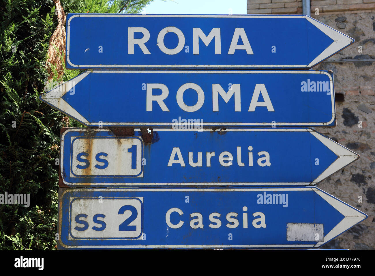 All roads lead to rome hi-res stock photography and images - Alamy