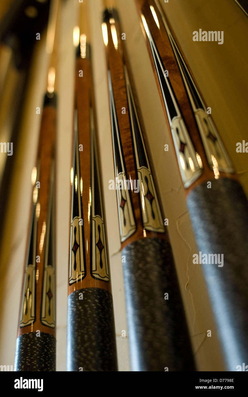 Pool sticks hi-res stock photography and images - Alamy