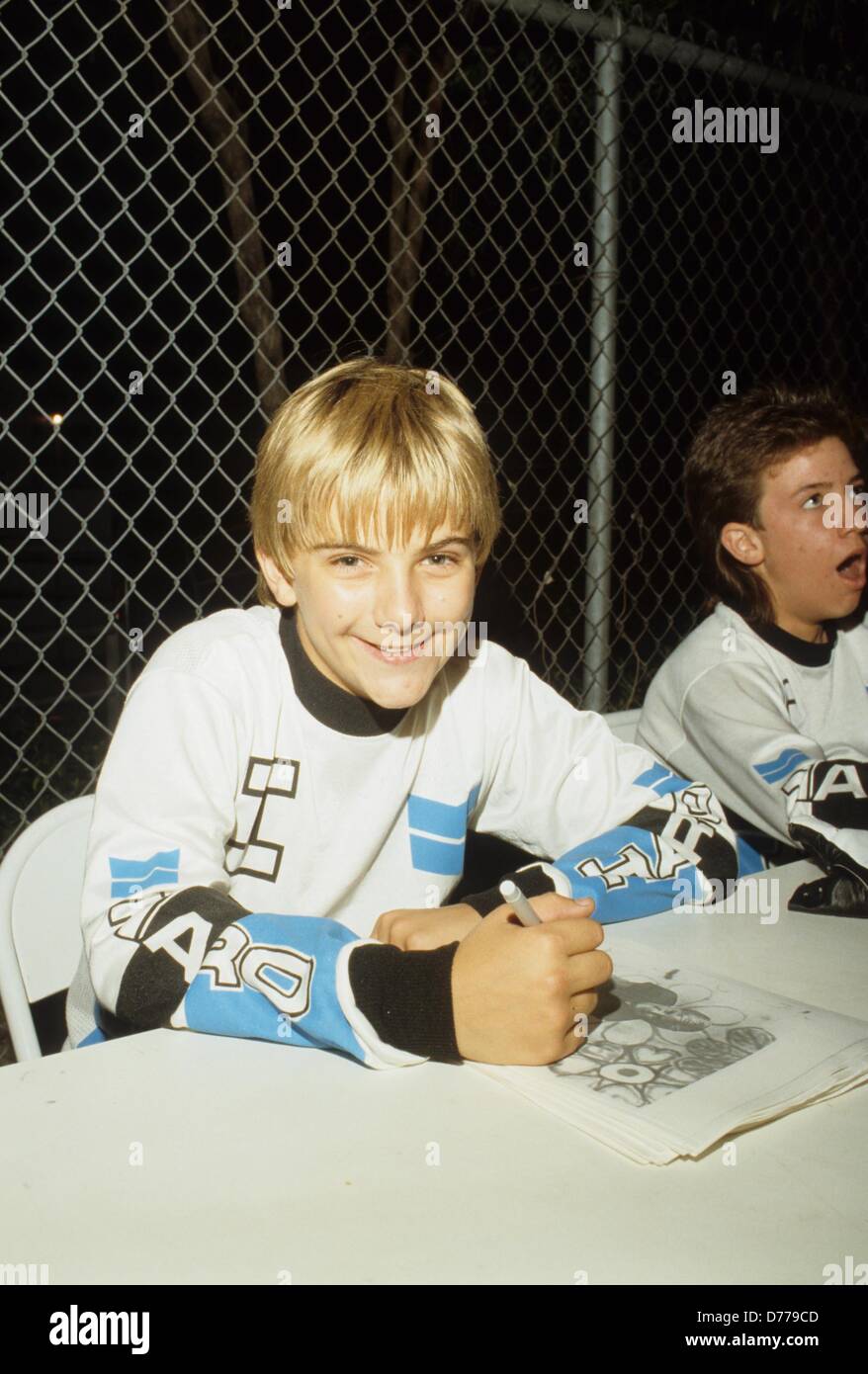 JEREMY MILLER signing pictures after the show.f7260.(Credit Image ...