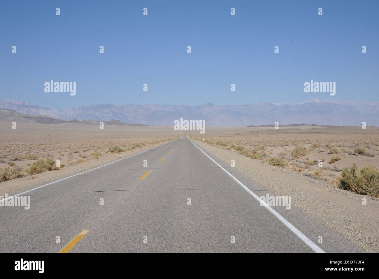 Highway 190 and scenery in Nevada, America Stock Photo - Alamy