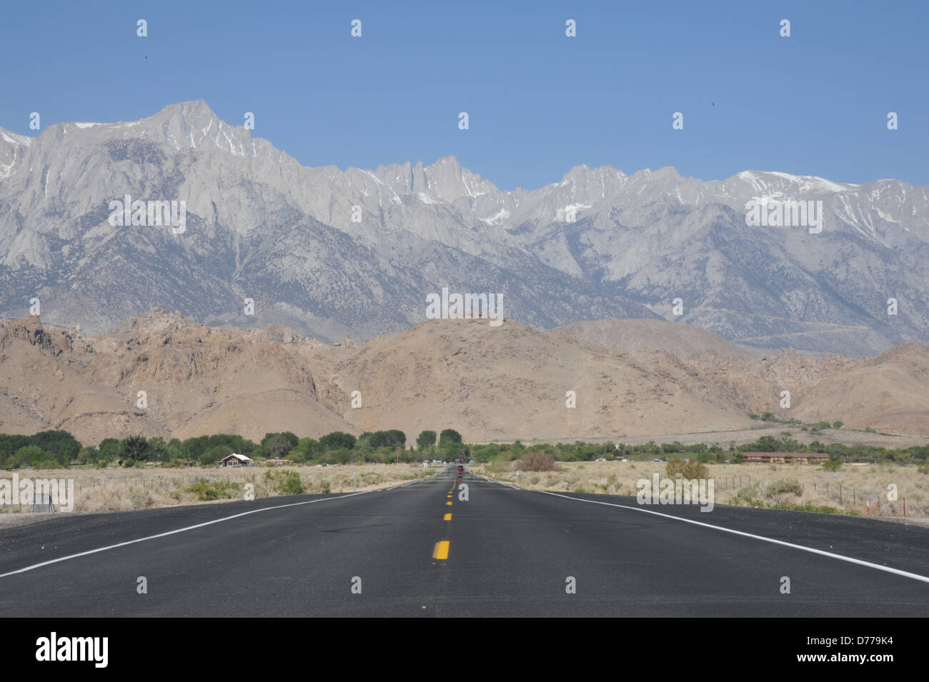 Undulating road in the desert hi-res stock photography and images - Alamy