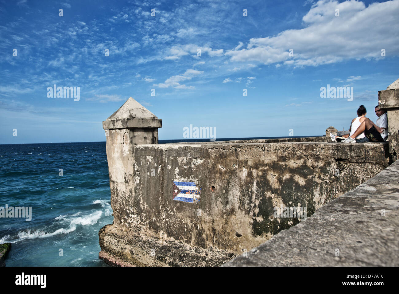 Havana sea wall hi-res stock photography and images - Alamy