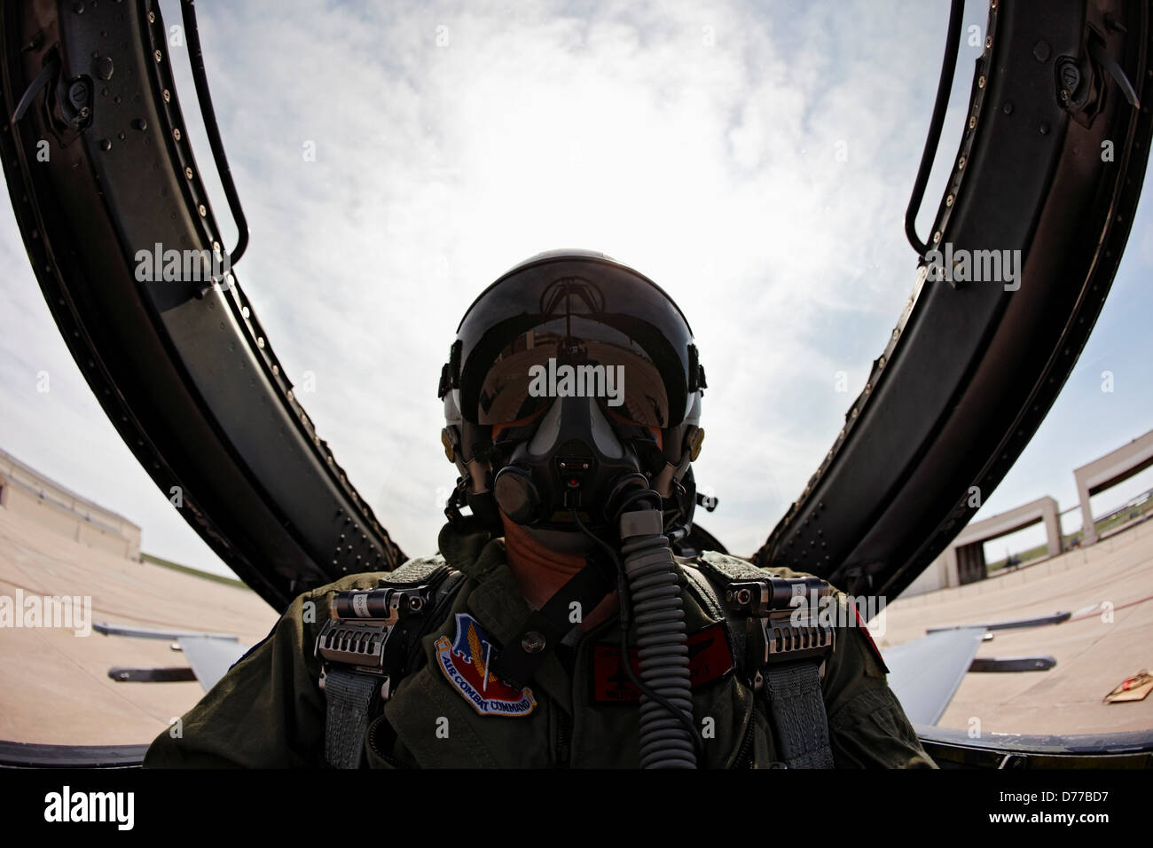 Cockpit View Pilot F-16 Stock Photo - Alamy