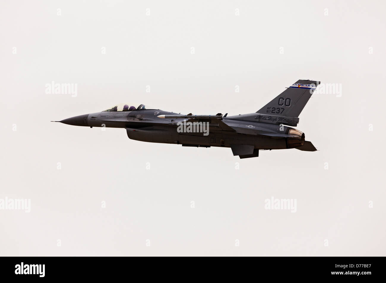F-16 in Flight Stock Photo - Alamy