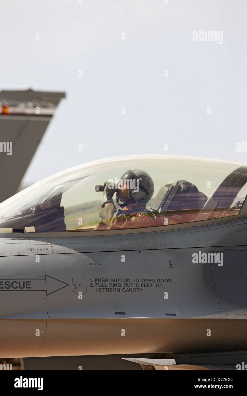 Cockpit view pilot f 16 hi-res stock photography and images - Alamy