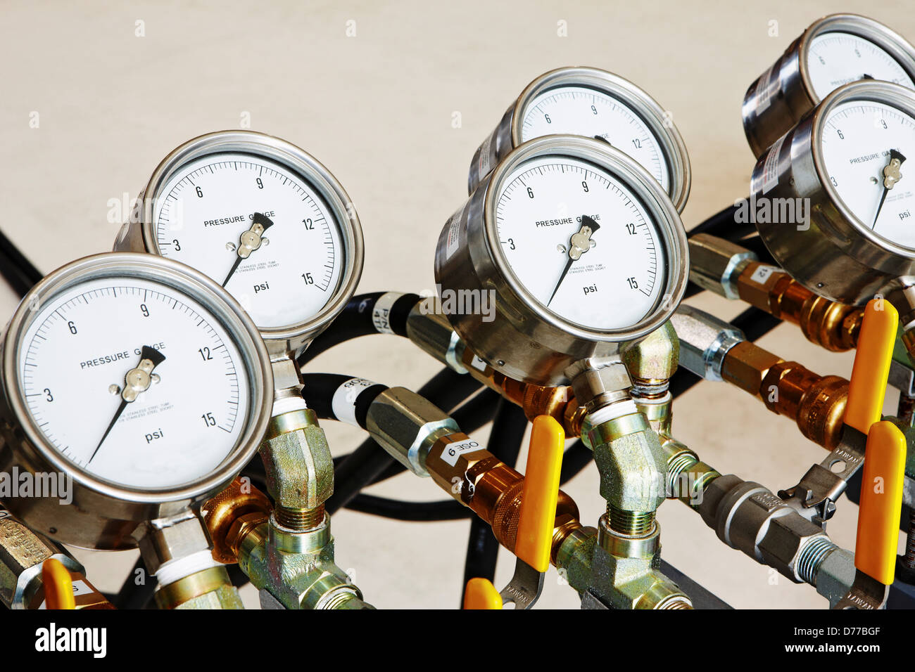 Pneumatic apparatus hi-res stock photography and images - Alamy