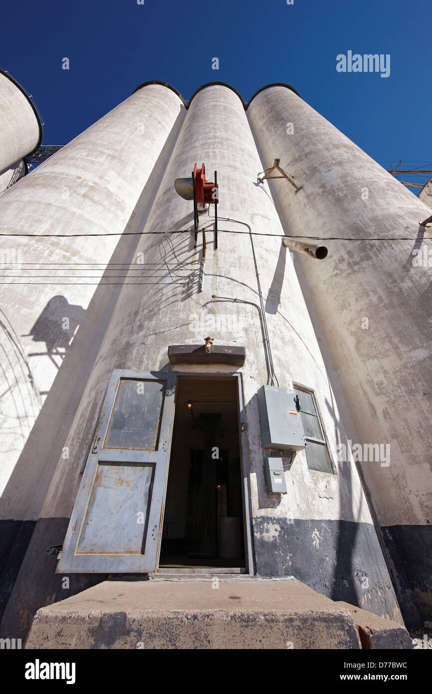 Utilitarian structure hi-res stock photography and images - Alamy