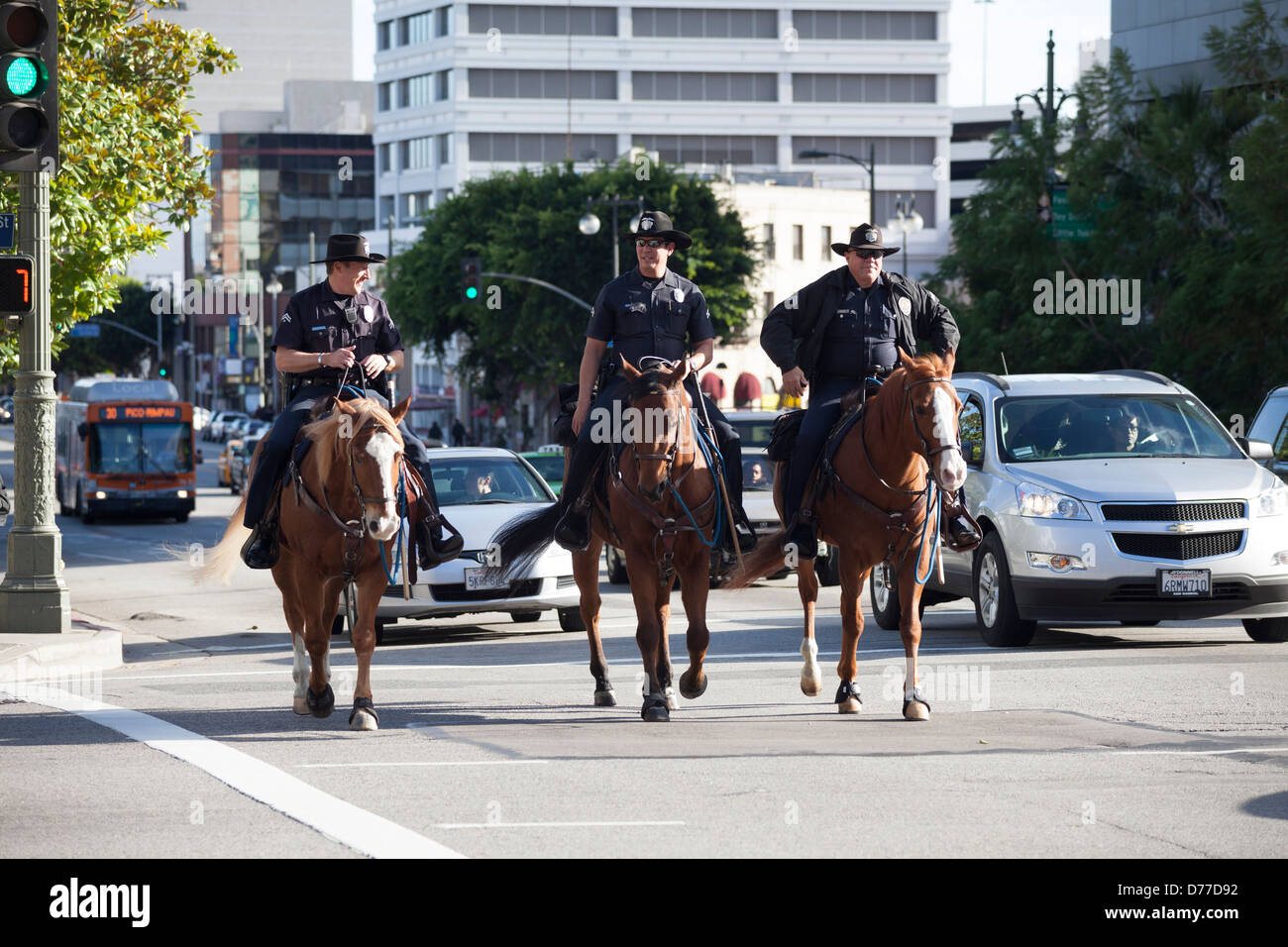 LAPD Mounted Police Stock Photo - Alamy