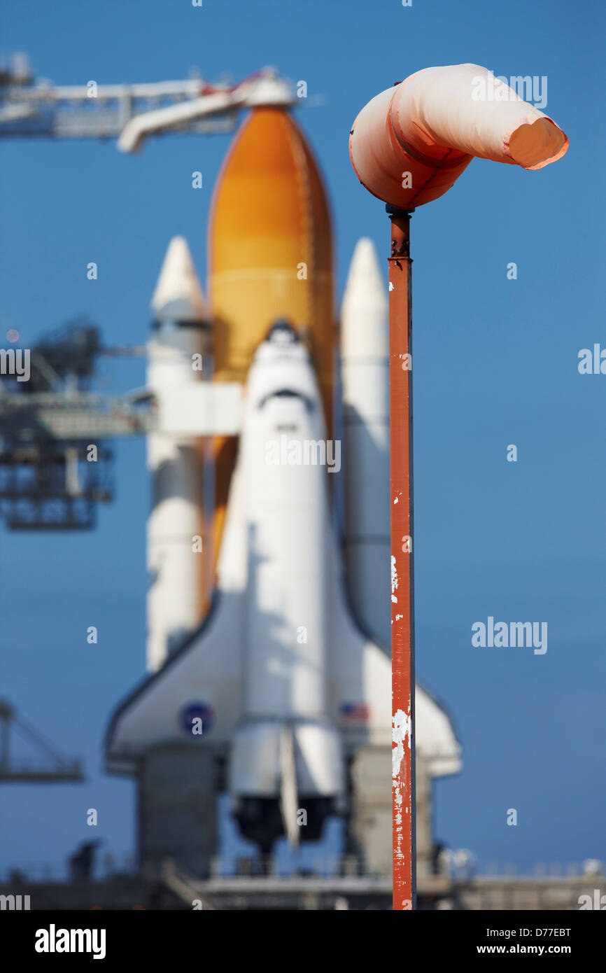 Space Shuttle Endeavour on launch pad 39A ready to launch on STS-130 ...