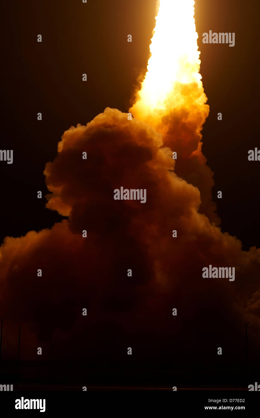 Liftoff Space Shuttle Endeavour on STS-130 Pad 39A at NASA Kennedy ...