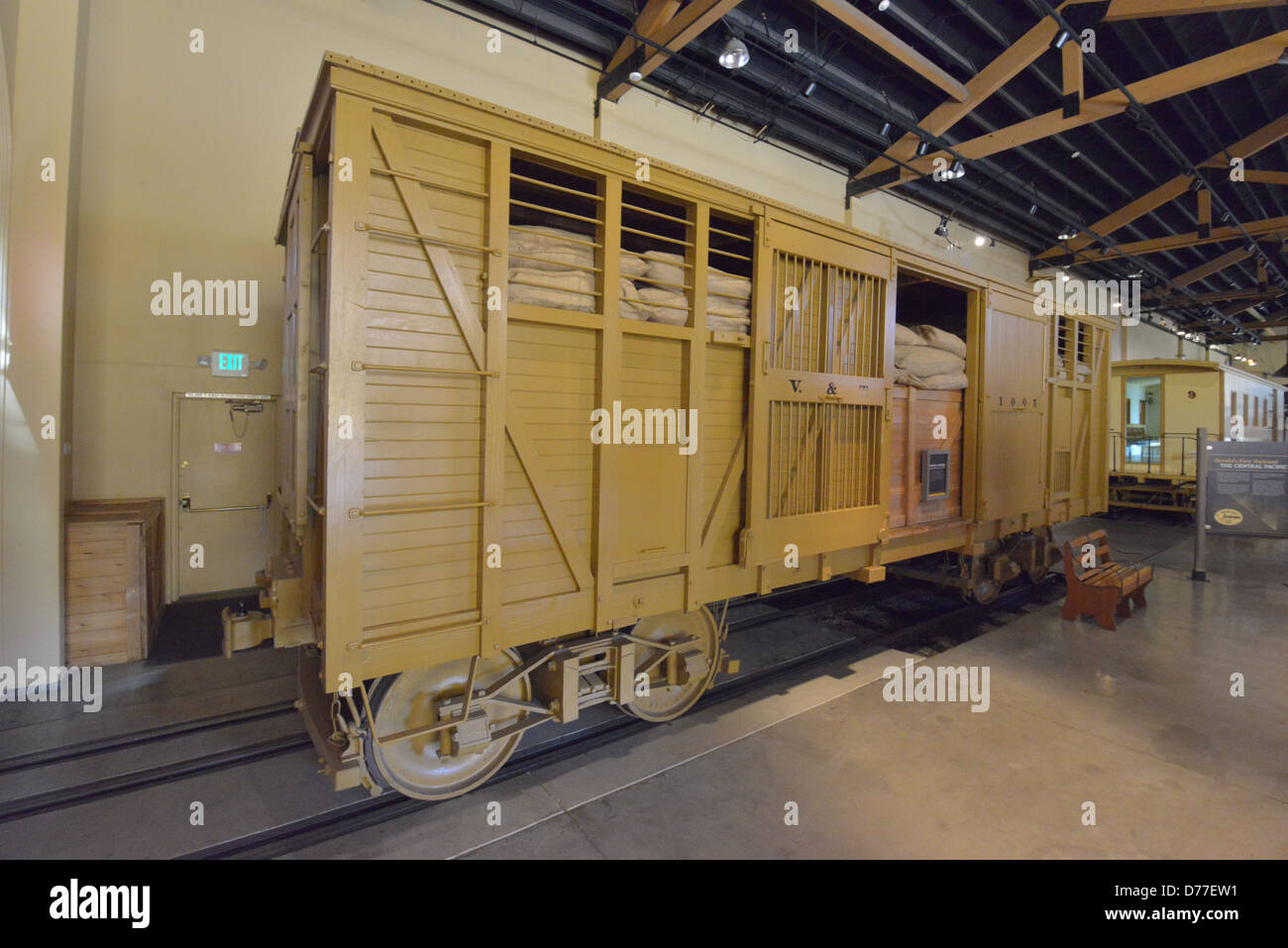 Usps sorting hi-res stock photography and images - Alamy