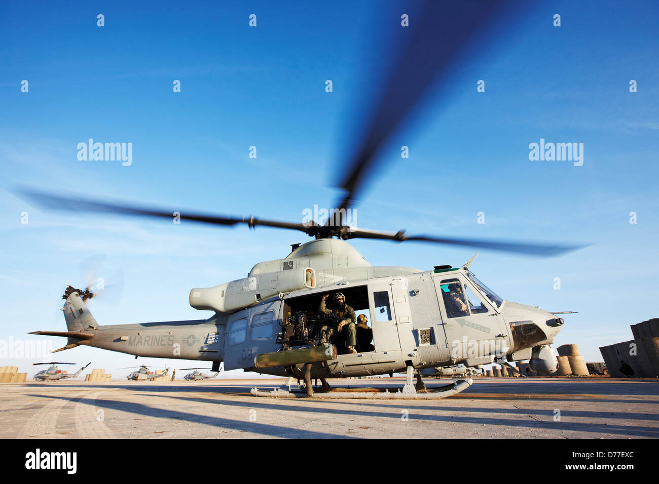 Us marine corps uh 1y huey hi-res stock photography and images - Alamy