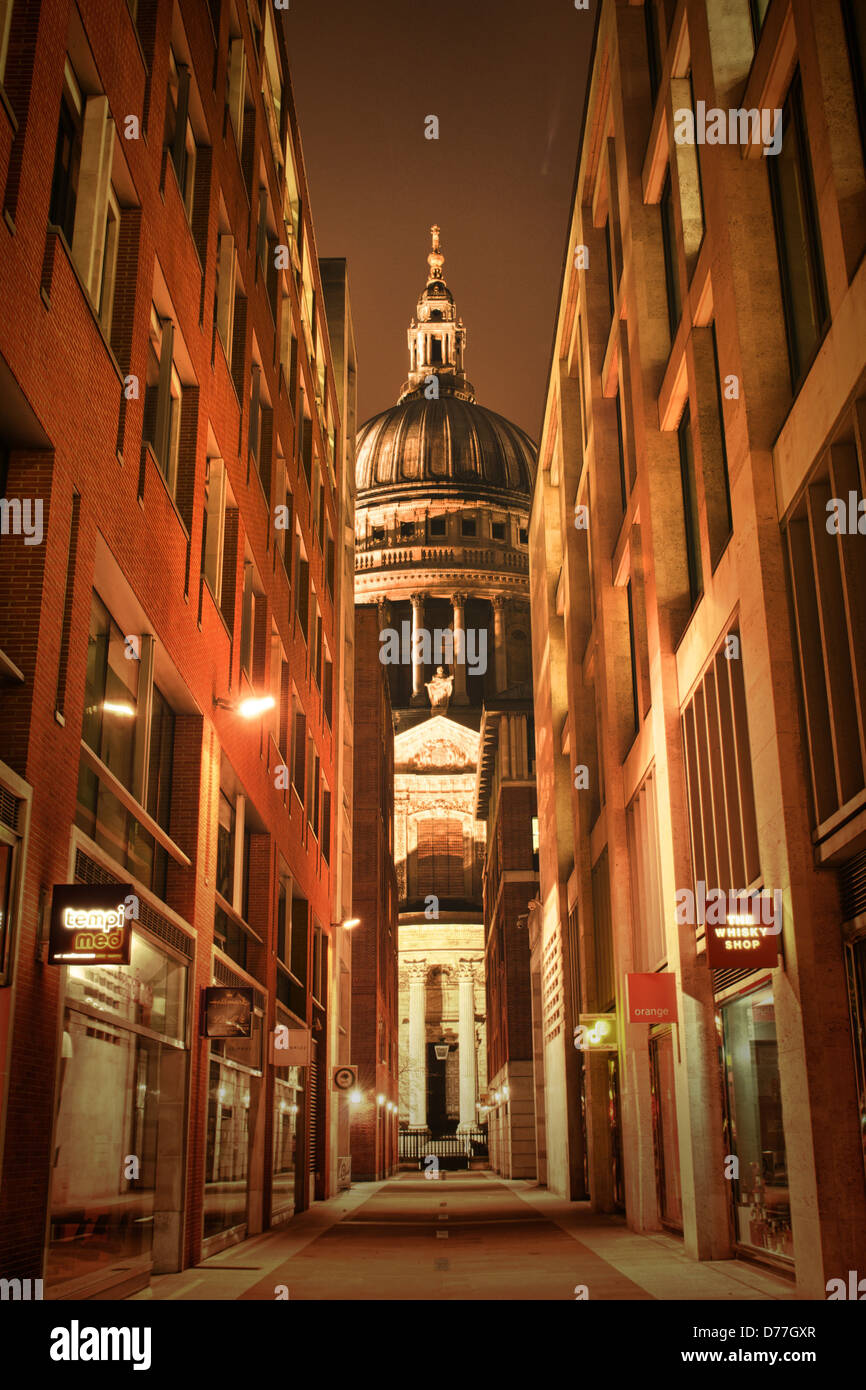 St Paul's Cathedral at night Stock Photo - Alamy