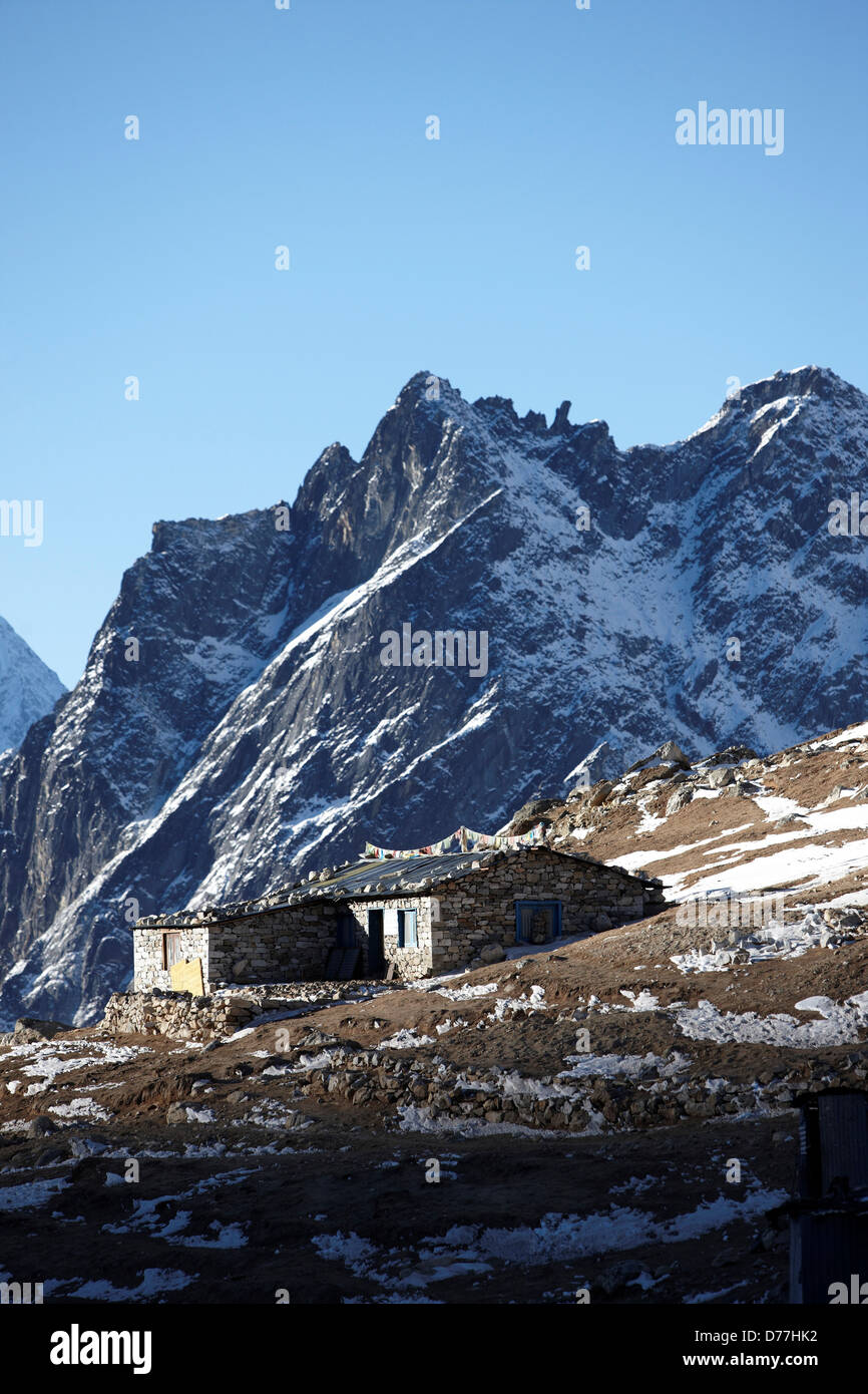 Nepal Himalaya Solukhumbu District Khumbu stone hut on mountain pass ...