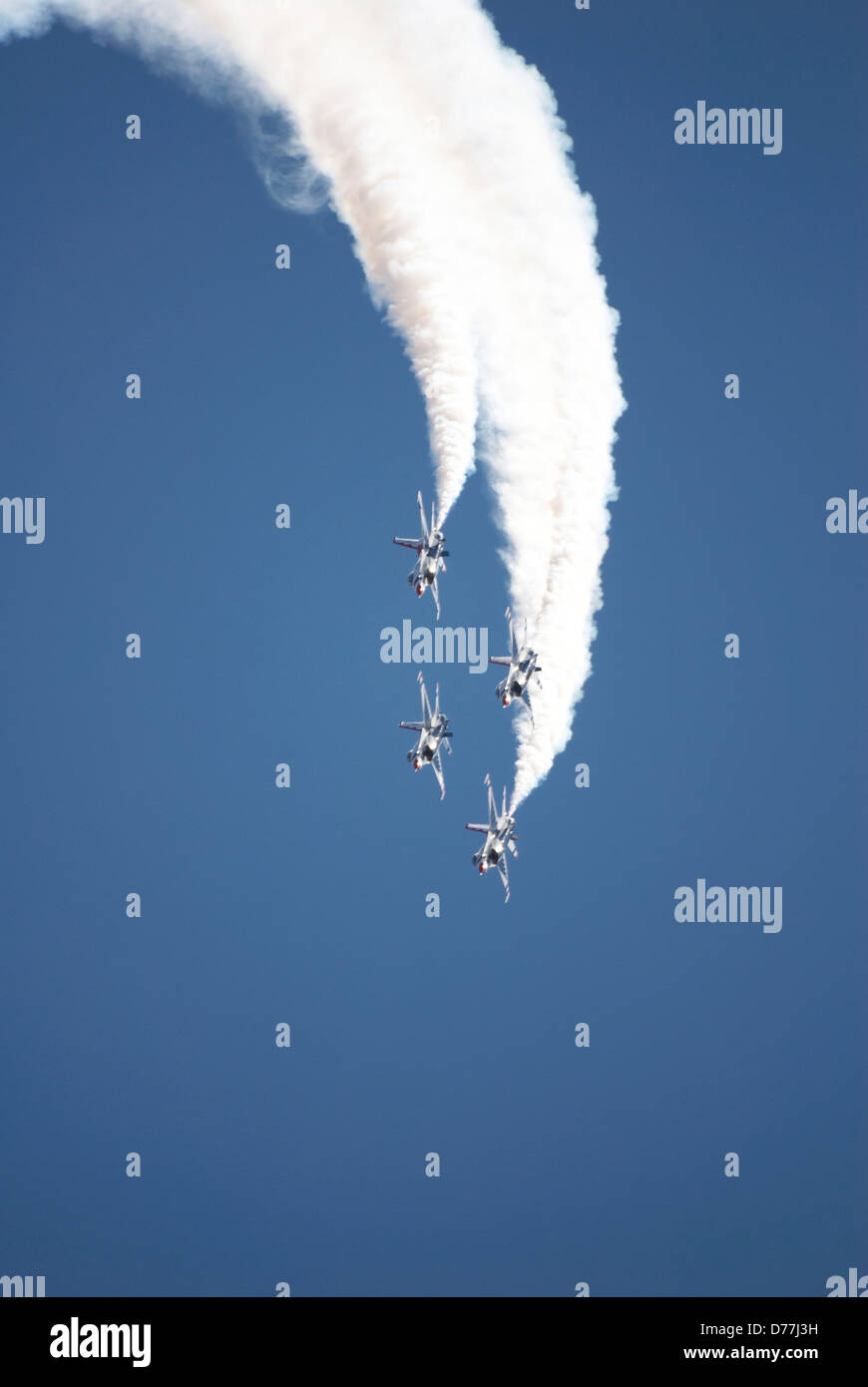 Air Force Thunderbirds in formation during air show Stock Photo - Alamy