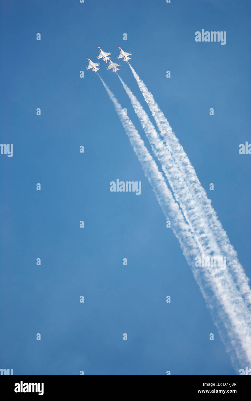 Air Force Thunderbirds in formation during air show Stock Photo - Alamy