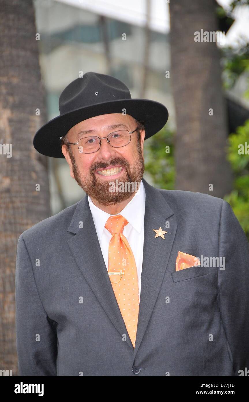 Shotgun Tom Kelly at the induction ceremony for Star on the Hollywood ...