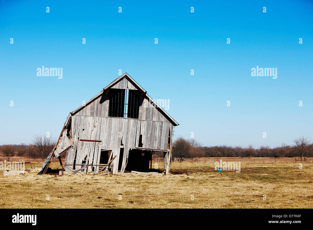 USA Kansas Old dilapidated barn Stock Photo - Alamy