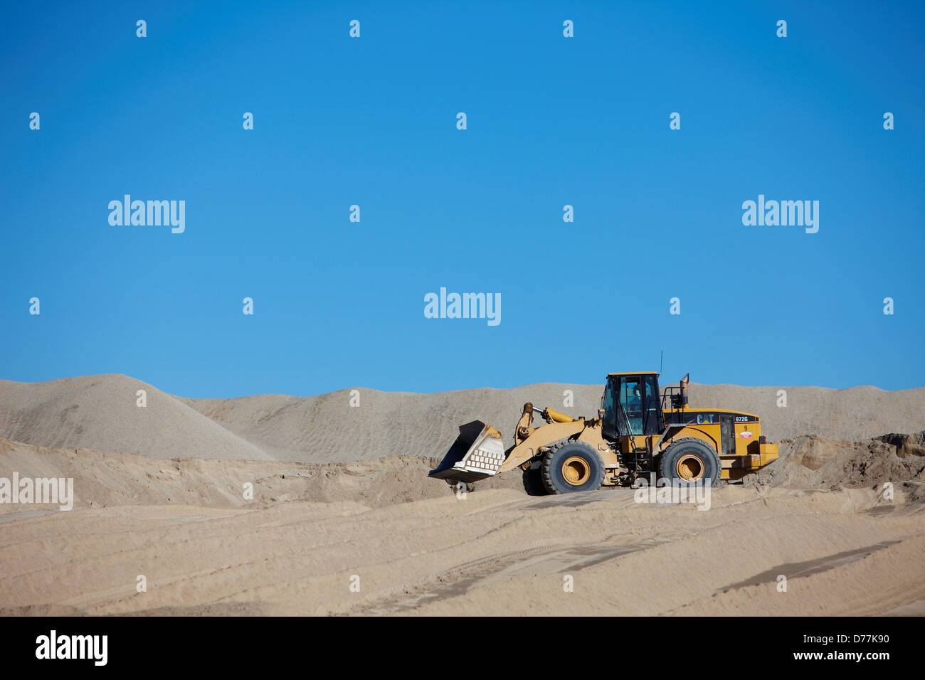 Front end loader hi-res stock photography and images - Alamy