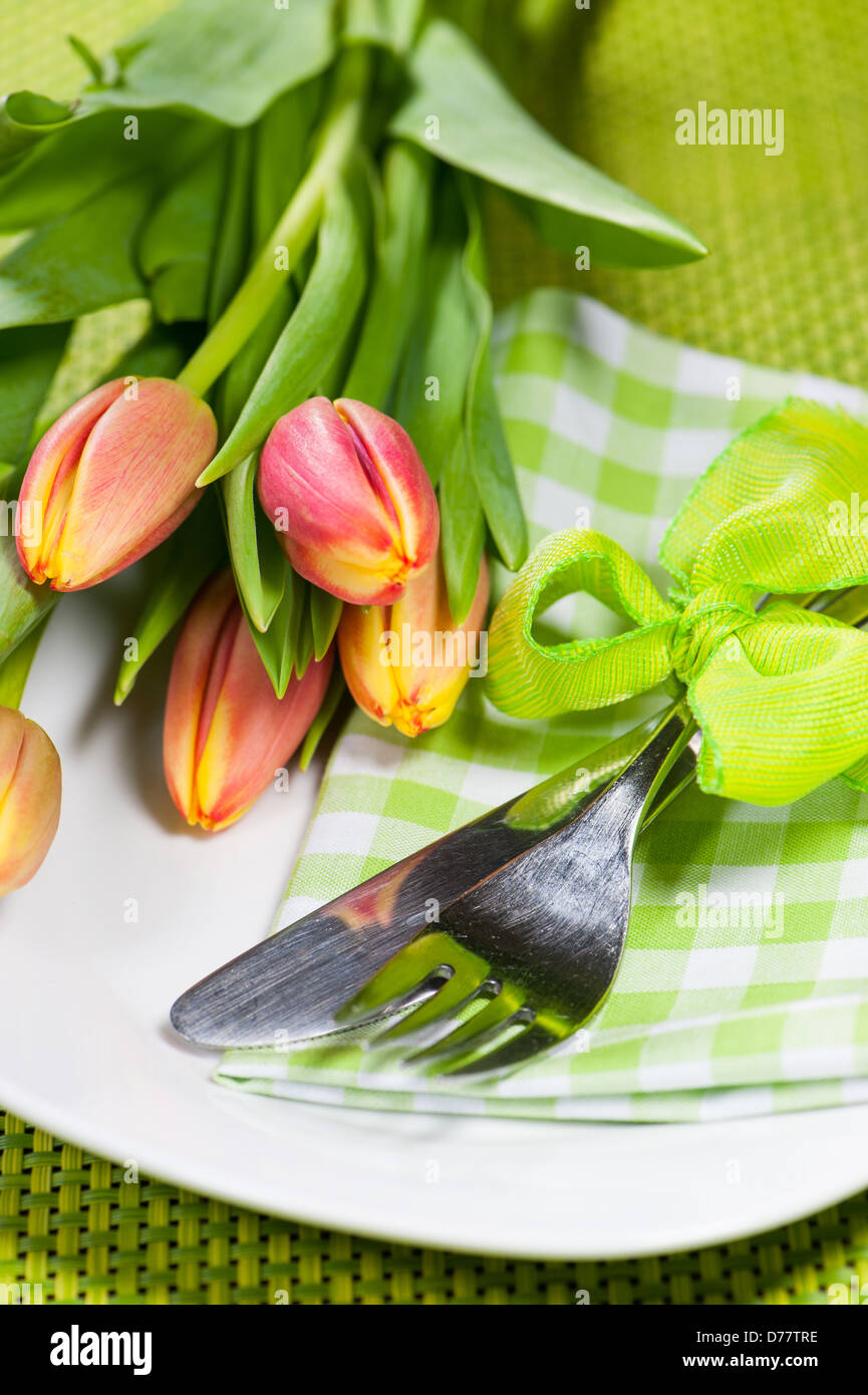 Place setting spring hi-res stock photography and images - Alamy