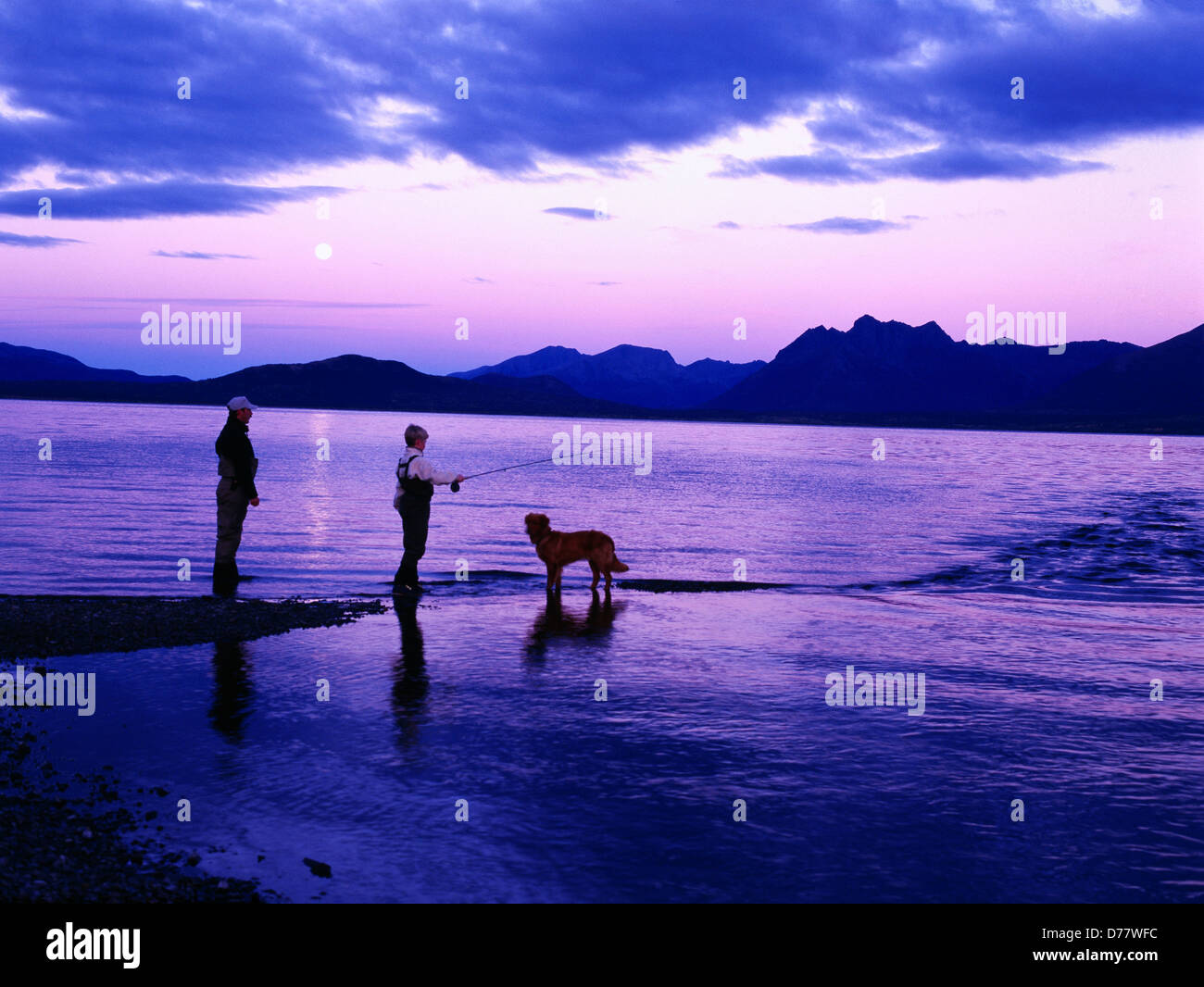 Family watching full moon hi-res stock photography and images - Alamy