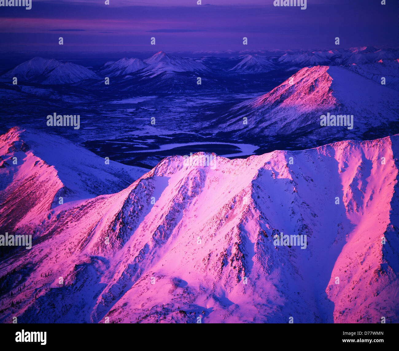 Brooks mountain range aerial hi-res stock photography and images - Alamy