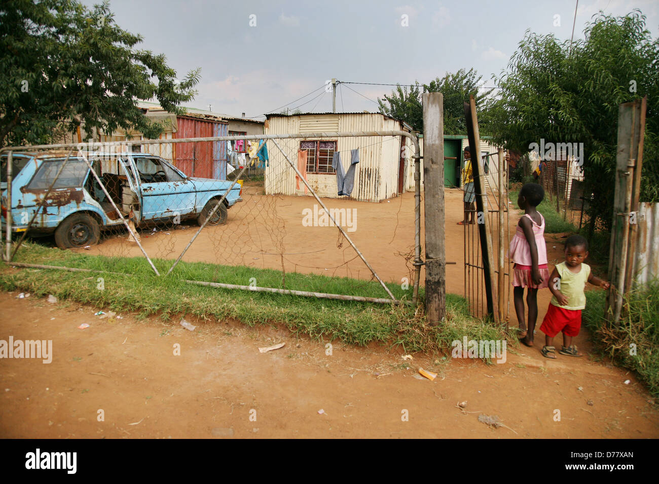 Girl gate house hi-res stock photography and images - Alamy