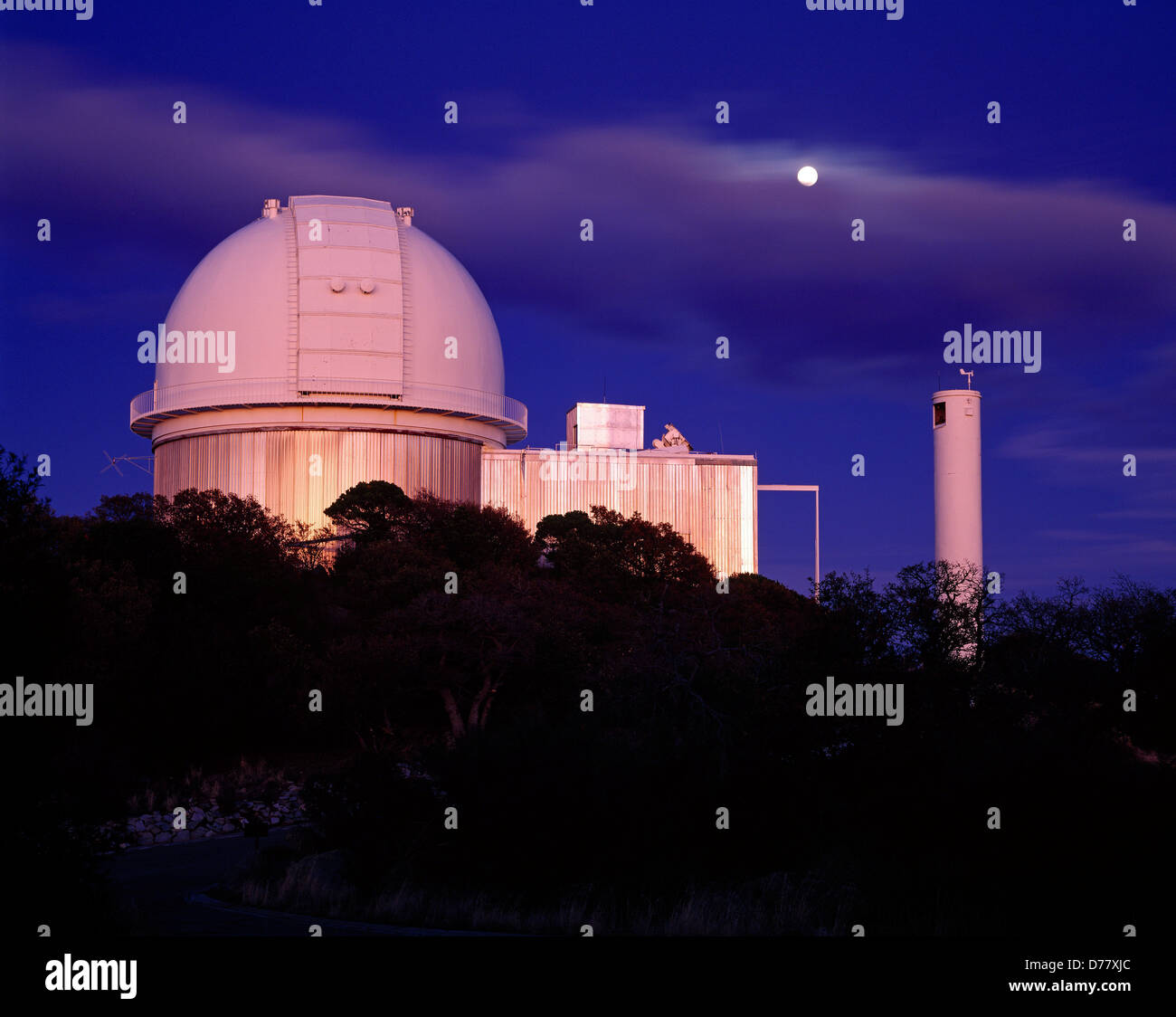Kitt peak telescopes hi-res stock photography and images - Alamy