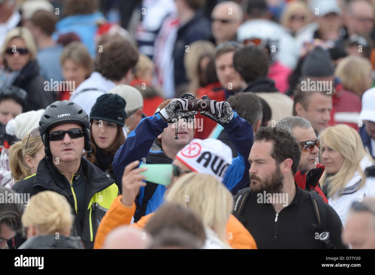 Fans of the British rock group 'Deep Purple' stand in front of the ...