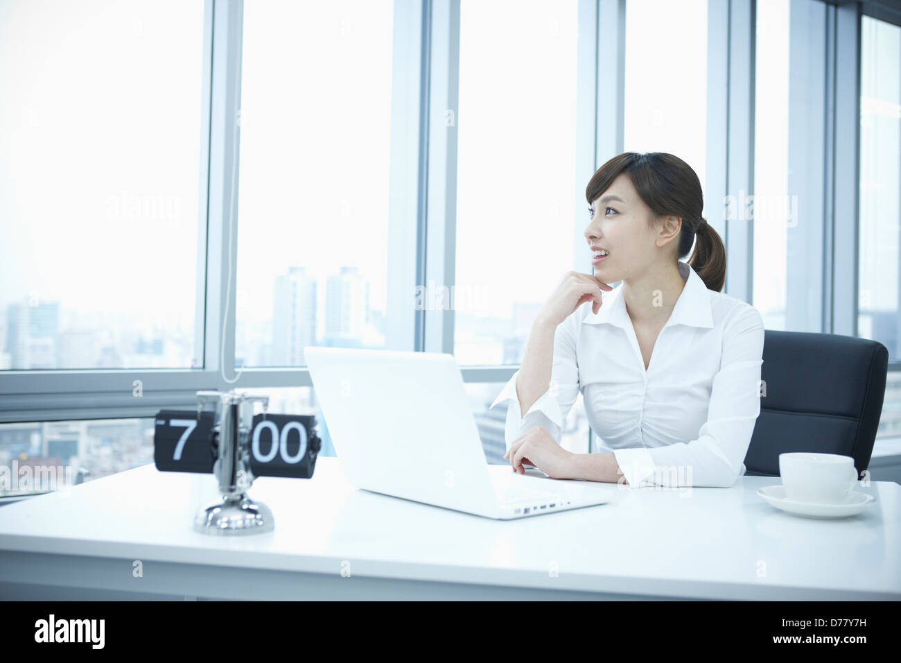 Person sitting at desk posture hi-res stock photography and images - Alamy