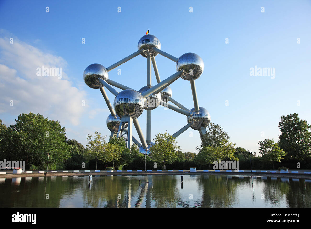 Atomium sculpture hi-res stock photography and images - Alamy